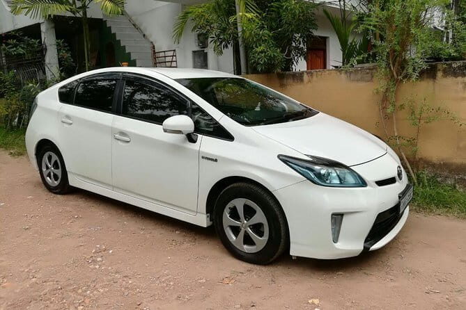 Colombo Airport (CMB) to Citrus Hikkaduwa Private Transfer - Key Points