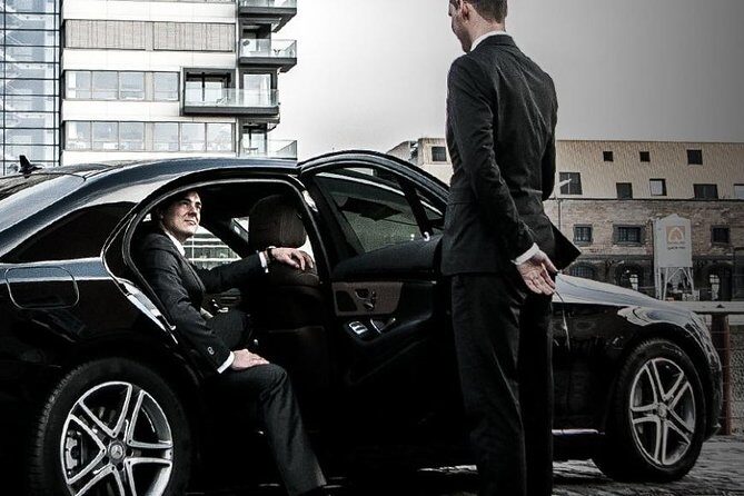 Colombo Airport to Kandy ( Private arrival transfer) - Key Points