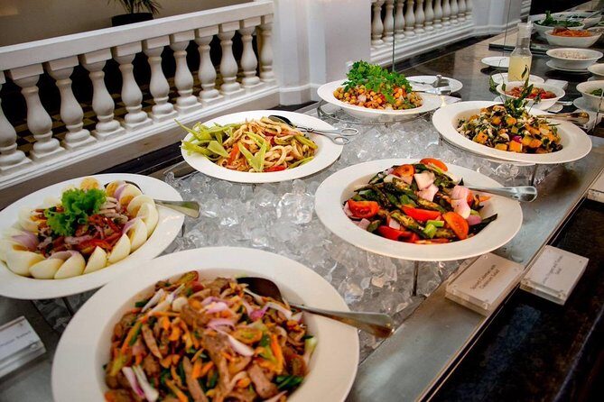 Colombo By Night With Dinner At Cinnamon Lakeside Hotel - Key Points