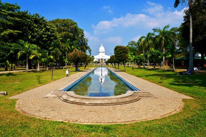 Colombo City Drive by Bookingmart Holidays Pvt Ltd - Why Choose a Private Colombo City Drive?