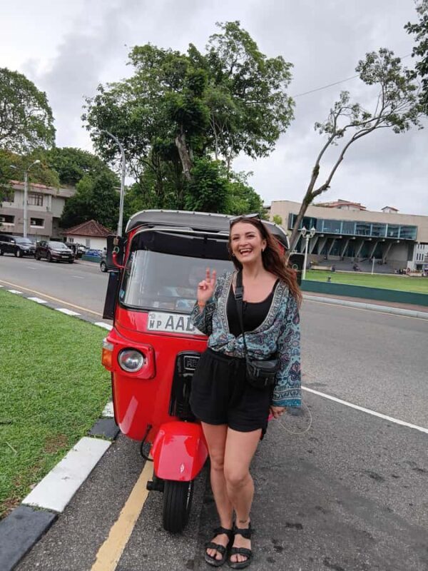 Colombo City guided Tour by Tuk Tuk with Entry Tickets - A Closer Look at the Itinerary