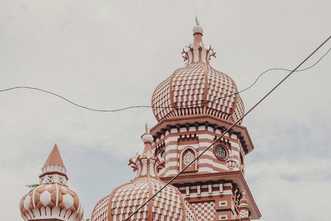 Colombo City Temples and Markets with Local Lunch - What Past Travelers Say