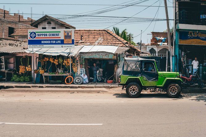 Colombo City Tour by Land Rover Series 1 Jeep from Colombo Port - Key Points