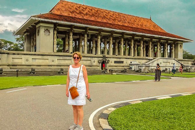 Colombo City Tour from Colombo Seaport - FAQs