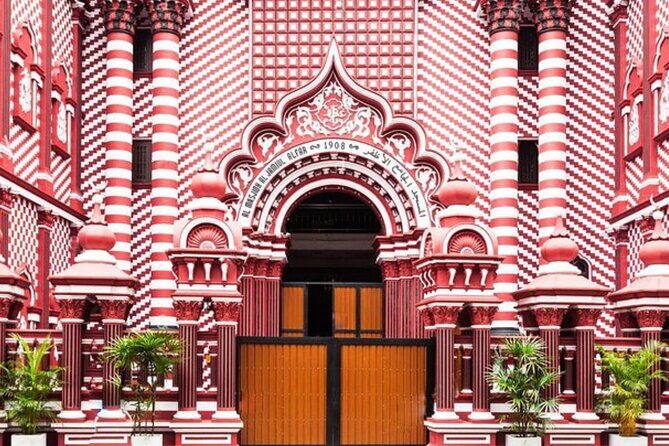 COLOMBO CiTY TOUR WITH YOUR OWN PLANS & PROFESSIONAL DRIVER - Who Should Consider This Tour?