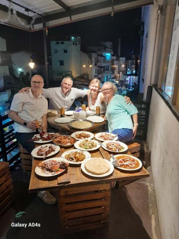 Colombo Express Street Food Tour with 10 + Tastings - Key Points