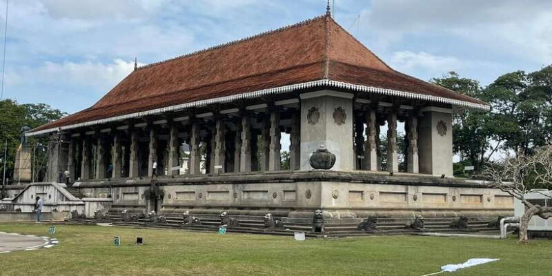 Colombo: Guided City Tour with Entry Tickets - Key Points