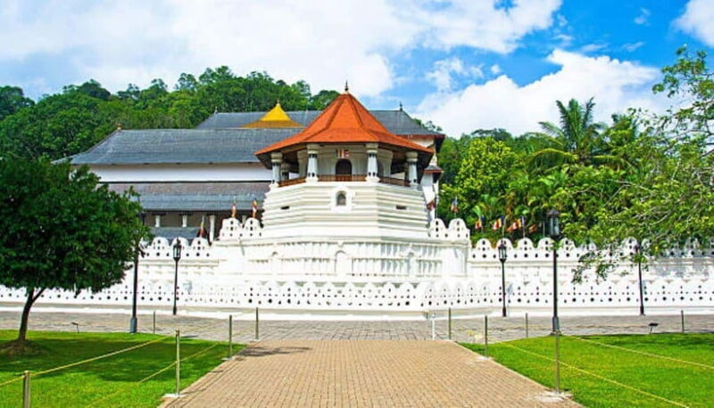 Colombo: Kandy and Pinnawala full day trip - An In-Depth Look at the Tour Experience