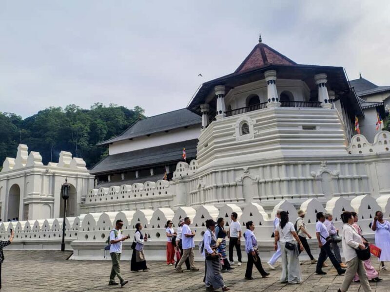 Colombo: Kandy Temple & Ridi Viharaya( Silver Temple) - Discovering the Silver Temple (Ridi Viharaya)