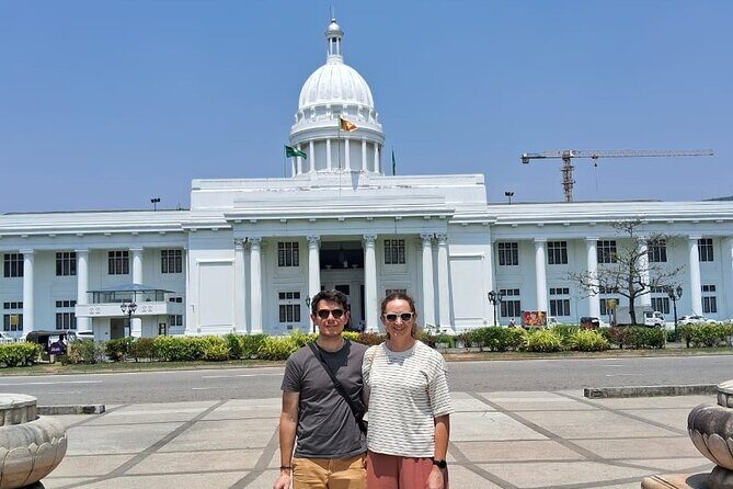 Colombo local Street Food Tour &City Tour by TukTuk All Included - FAQs