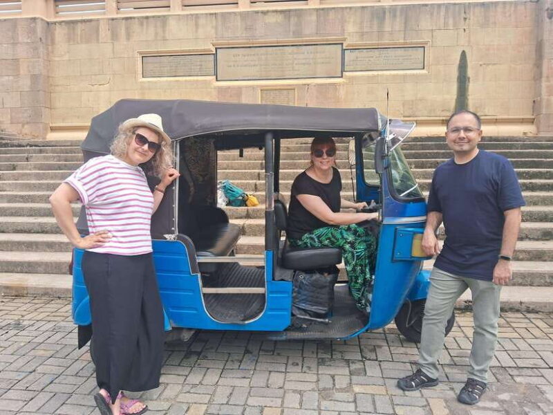 Colombo: Private Guided Tuk Tuk City Tour with Hotel Pickup - Why Choose a Tuk Tuk Tour in Colombo?