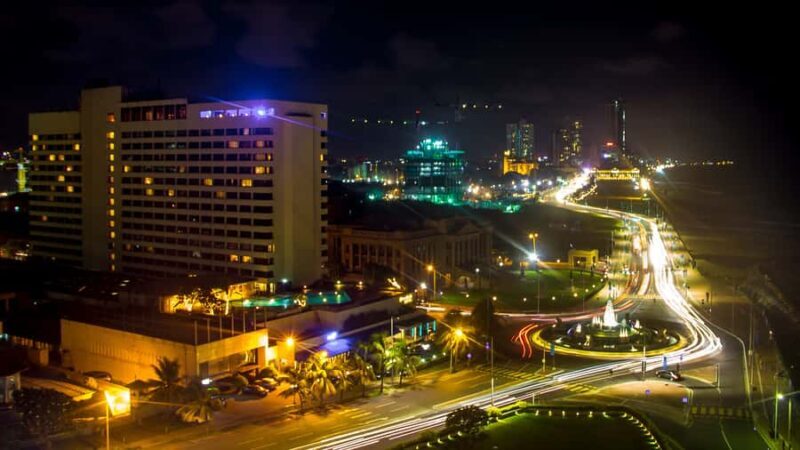 Colombo: Private Walking Tour with a Local - The Guide: Passionate and Knowledgeable