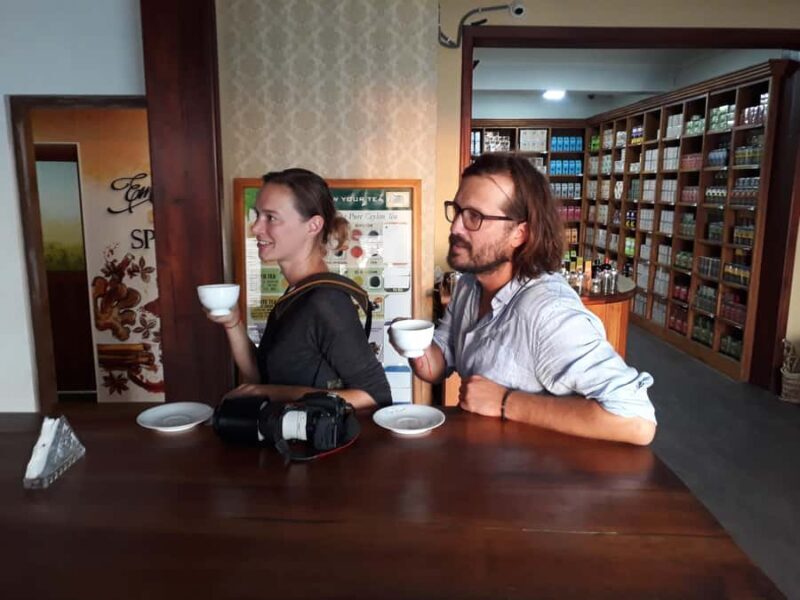 Colombo: Romantic Half-Day Tuk-Tuk Tour with Guide - The Experience in Practice