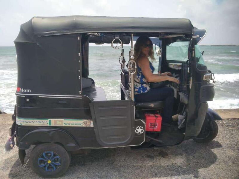 Colombo Sightseeing Private Tour by Tuk Tuk MorningOREvening - Transportation and Practical Considerations