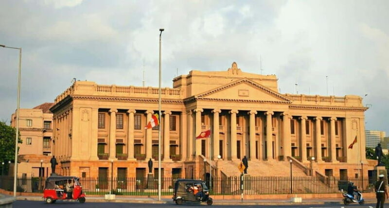 Colombo: Sightseeing Tour, Beach, and Kelaniya Temple Day - Practical Details and Travel Tips