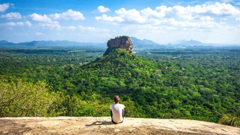 Colombo: Sigiriya, Dambulla & Village Experience Day Trip - Key Points