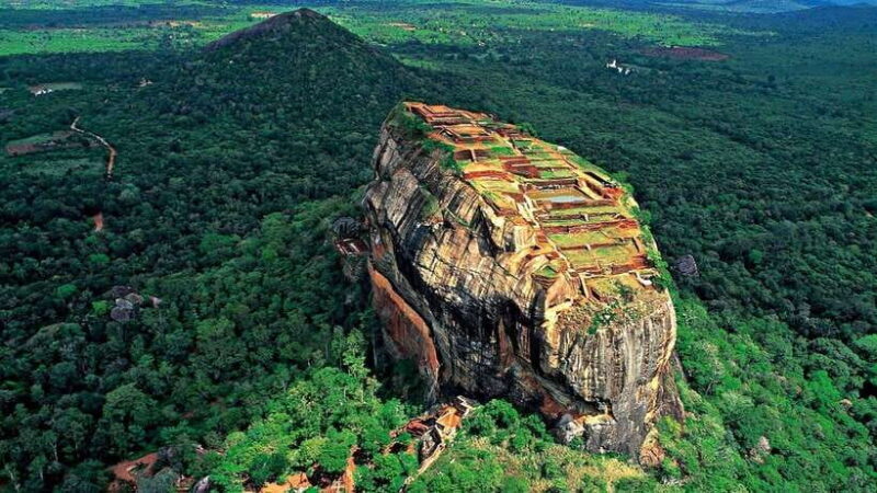 Colombo: Sigiriya Rock, Cave Temple & Village Private Tour - What’s Included and What to Keep in Mind
