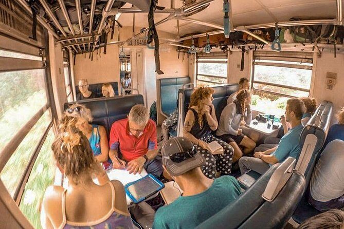 Colombo to Badulla train ride on (Train No: 1015 "Udarata Menike") - A Detailed Look at the Journey