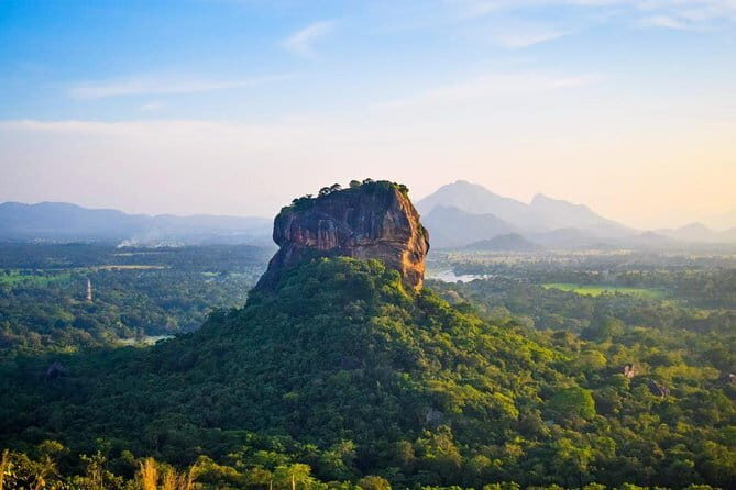 Colombo to Sigiriya and Dambulla Day Tour - Craft Shopping and Cultural Souvenirs