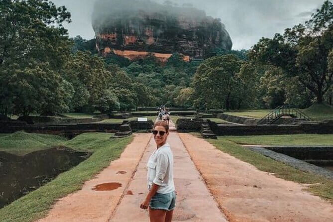 Colombo to Sigiriya and Dambulla Day Tour - FAQs