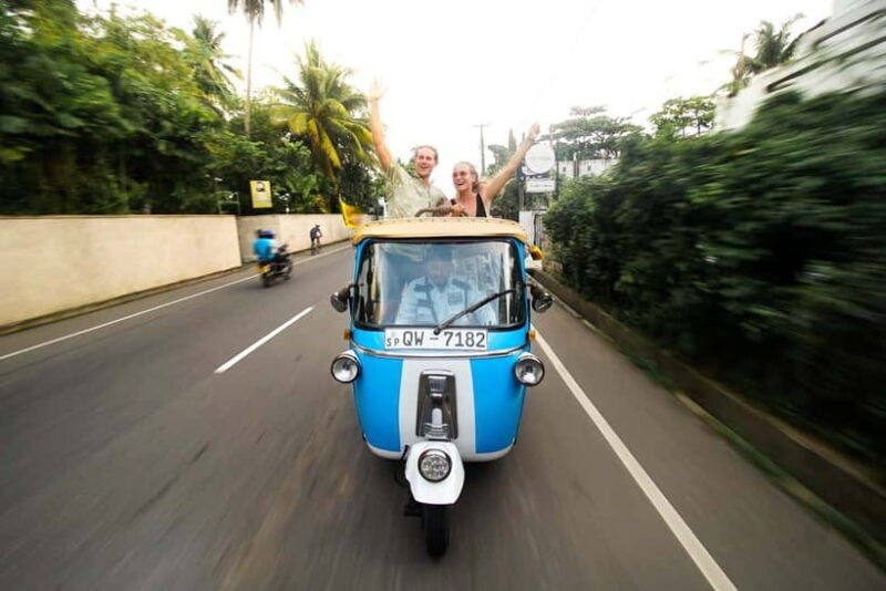 Colombo: Tuk Tuk City Highlights Tour with Lunch - An Authentic Way to Discover Colombo