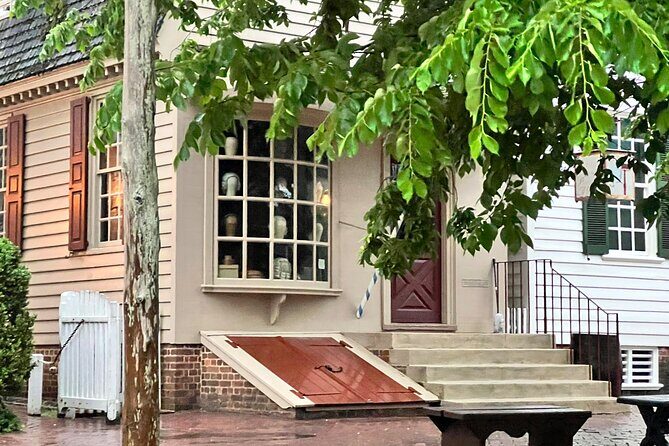 Colonial History Tour in Williamsburg Virginia - FAQ About the Colonial History Tour