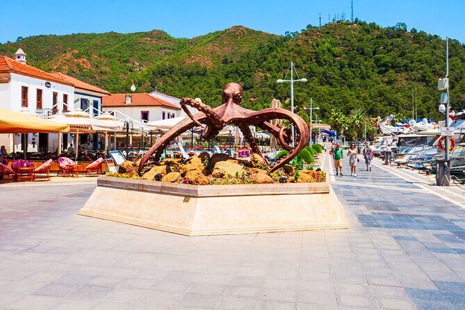 Colonial Walk of Lucknow (2 Hours Guided Walking Tour) - FAQ