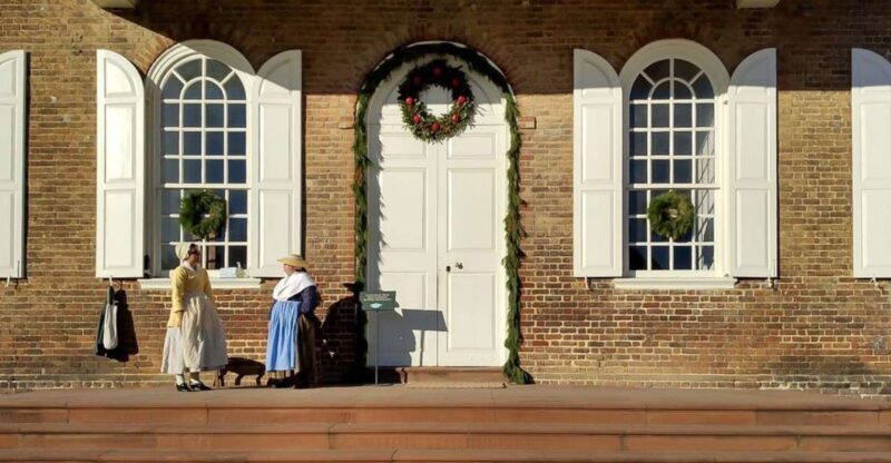 Colonial Williamsburg: Christmas Walking Tour - Key Points