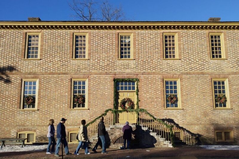 Colonial Williamsburg: Christmas Walking Tour - The Sum Up