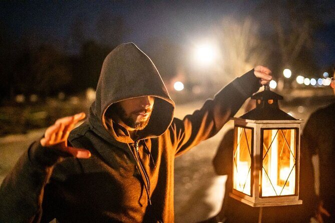 Colonial Williamsburg Dead of Night Ghost Hunt with Equipment - Why This Tour Could Be a Good Fit