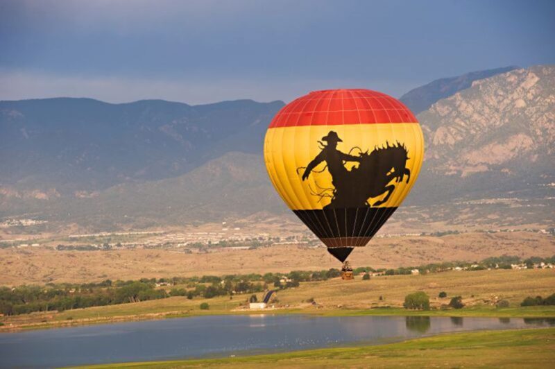 Colorado Springs: Sunrise Hot Air Balloon Flight - An Overview of the Experience