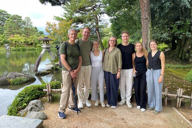 Colors of Kanazawa (Traditional Crafts and Gardens) - Key Points