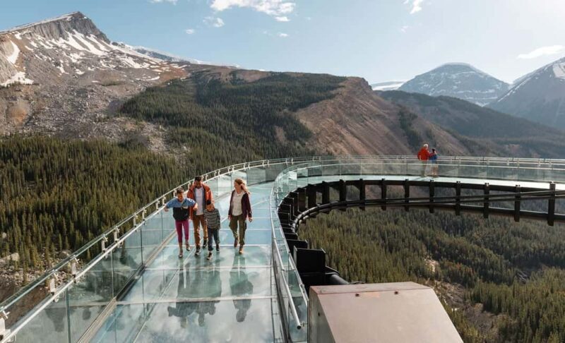 Columbia Icefield Adventure, Bow Lake & Peyto Lake Tour - Key Points