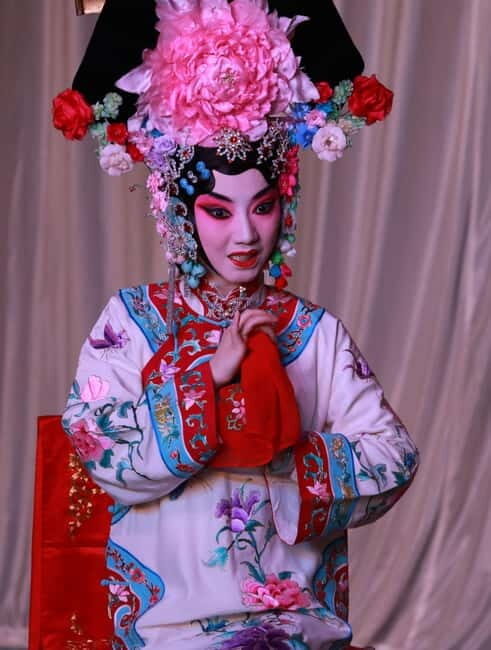 Combination Tour Of Acrobatics And Opera Show Beijing - Who Will Appreciate This Tour?