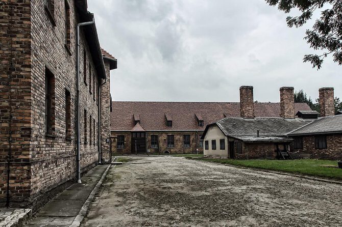 Combined tour Auschwitz Birkenau guided & Salt Mine guided from Krakow - The Itinerary in Detail