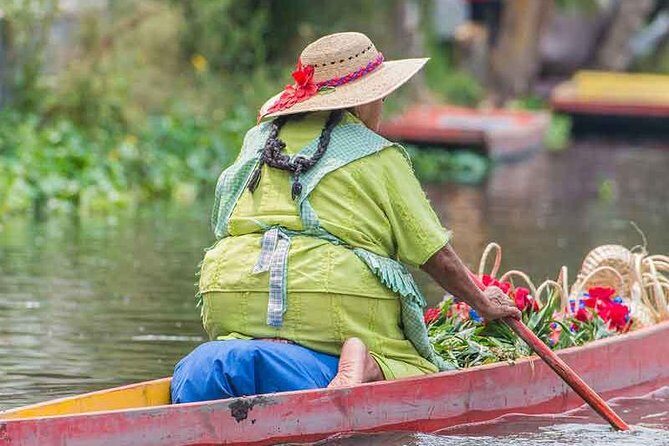 Combo 2 days. Day1: Mexico City Tour & Pyramids. Day2: Xochimilco & Frida Kahlo - A Closer Look at the Tour Itinerary