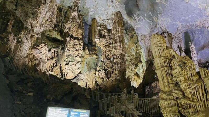 COMBO DAY PASS: Cola de Caballo + Grutas de Garcia - Exploring the Highlights with Genuine Enthusiasm and Balance