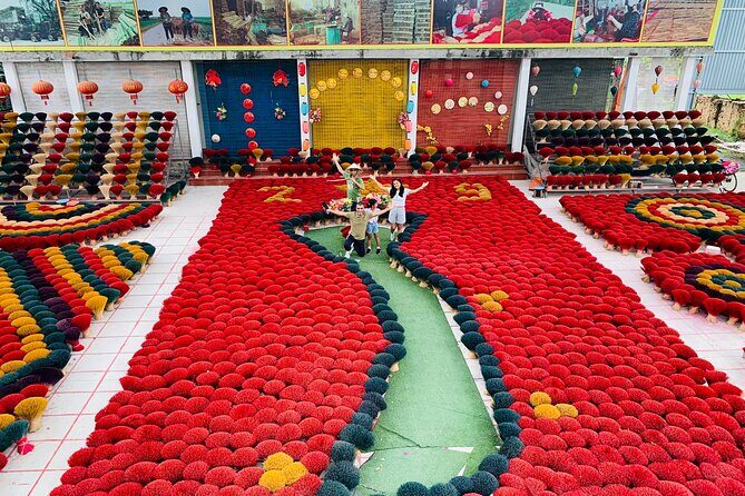 Combo Incense Village Tour with Conical hat and HaThai Art Making - Crafting Tradition: The Conical Hat Village