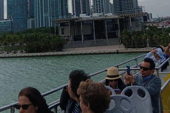 COMBO Miami City & Boat Tours ,Stops at Wynwood and Little Havana - The Boat Cruise: Biscayne Bay and Millionaires Row