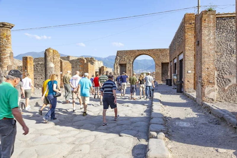 COMBO TOUR VESUVIO & POMPEII WITH LOCAL GUIDE - Who Is This Tour Best For?