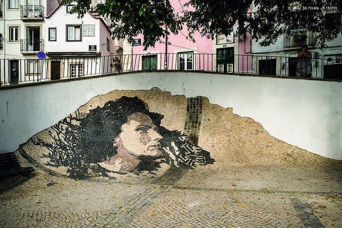 Come and discover with us the largest Urban Art gallery in Portugal - FAQs