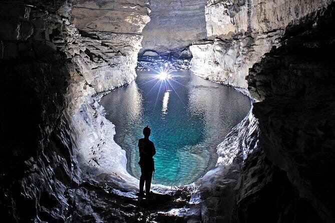 Comfortable Chartered Travel in Guizhou - Key Points