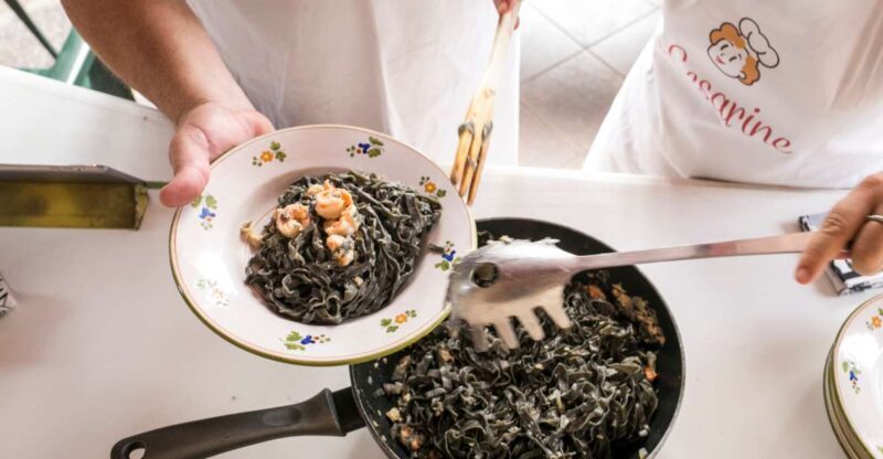Como: Cooking Class at a Local's Home - Key Points