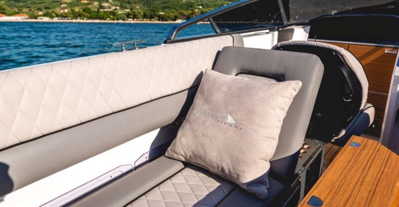 Como: Luxury Boat Tour on Lake Como - Key Points