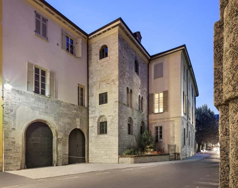 Como: Palazzo Odescalchi Guided Tour with Breakfast - An Engaging Glimpse into Past and Present