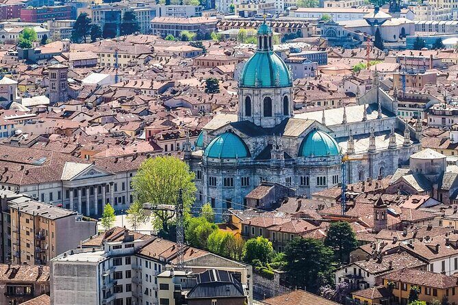 Como Walking Tour with Audio and Written Guide by a Local - Key Points