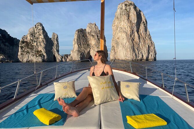 Complete Private Guided Two Hour Tour of the Coast of Capri - Authenticity and Reviews from Travelers
