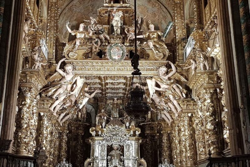 Complete Tour of Santiago Cathedral: Pórtico da Gloria and Museum - An In-Depth Look at the Santiago Cathedral Tour