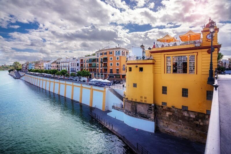 Complete Triana Tour "Corrales included". - FAQs