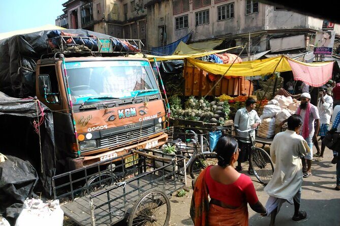 Confluence of Cultures from Bow Barracks to Burrabazar Kolkata - Authentic Experiences and Practical Tips